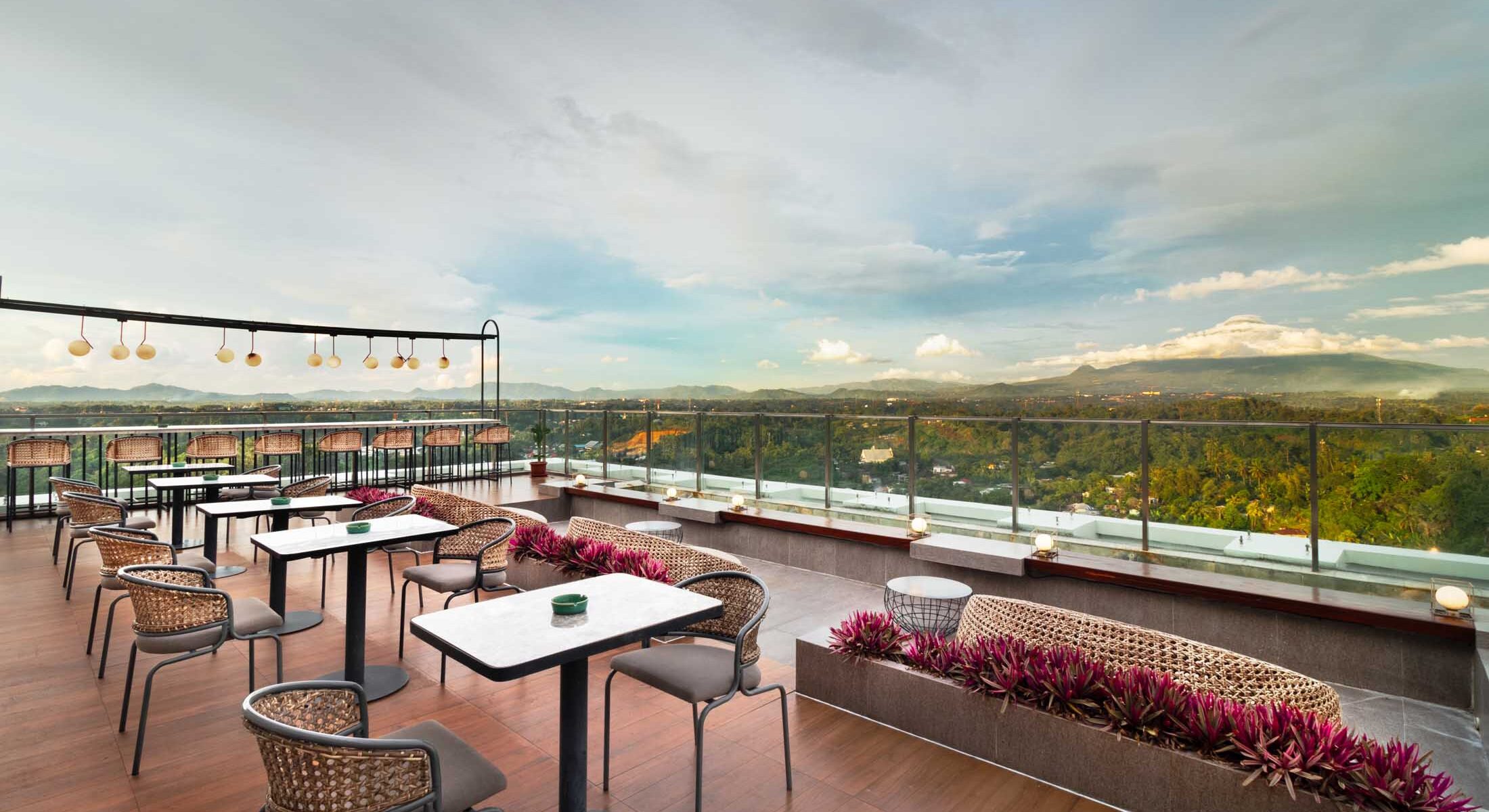 Luwansa Hotel Manado, 4 Star Hotel and Convention Center in Manado